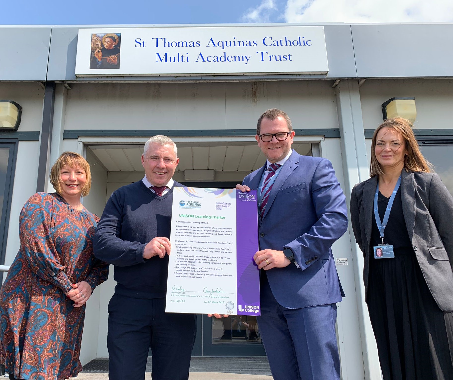 Schools sign up to ground-breaking UNISON agreement | Article, News ...